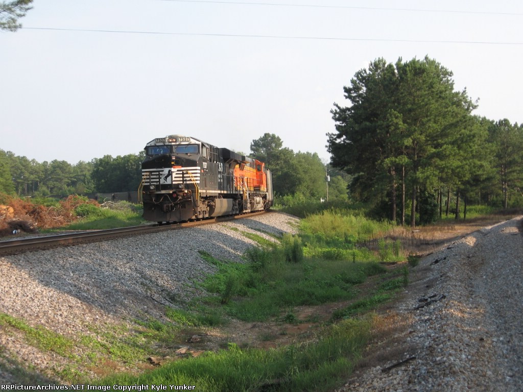 DPU & manned helper on NS 738